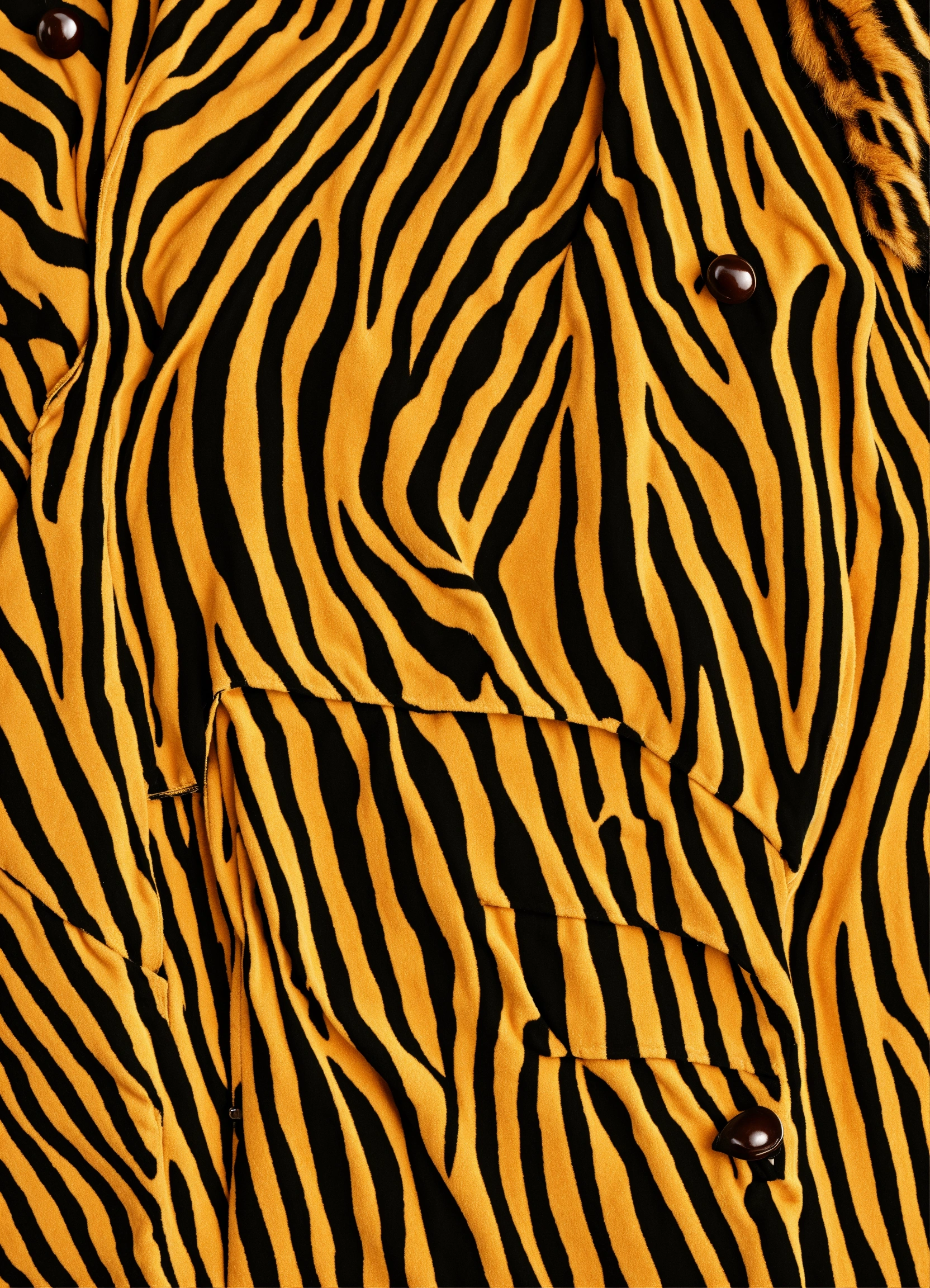 Lexica - Coat tiger pattern