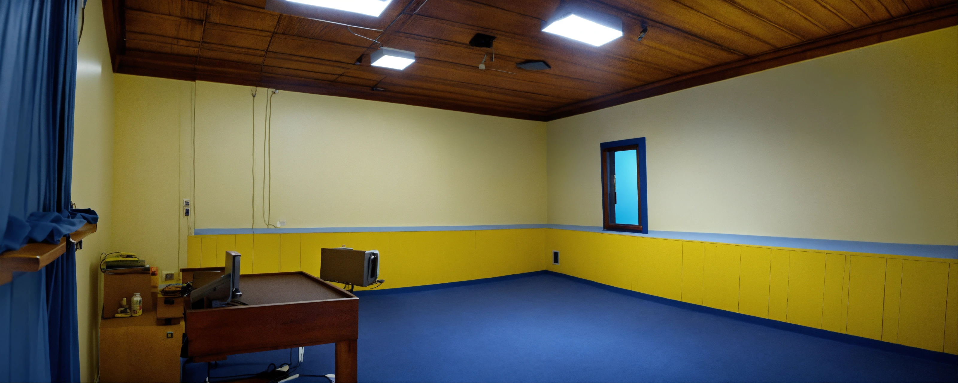 Lexica - Sides yellow, flor blue. A large 4-sided room with yellow ...